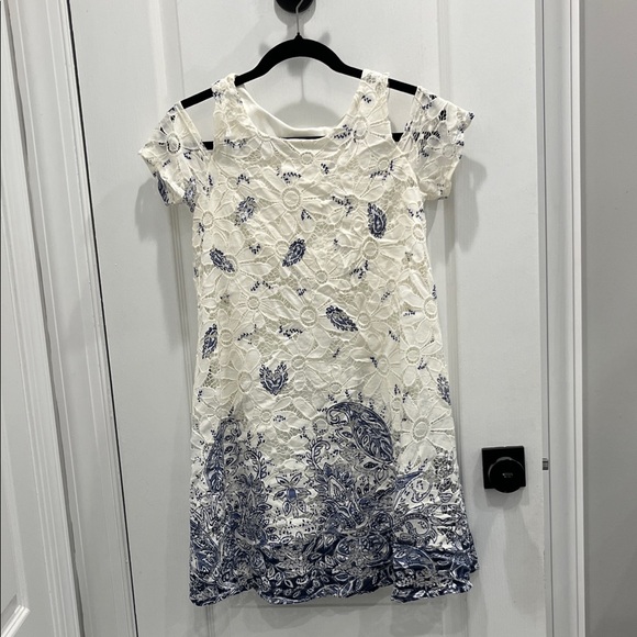 Signature by Robbie Bee | Dresses | Signature By Robbie Bee White And ...